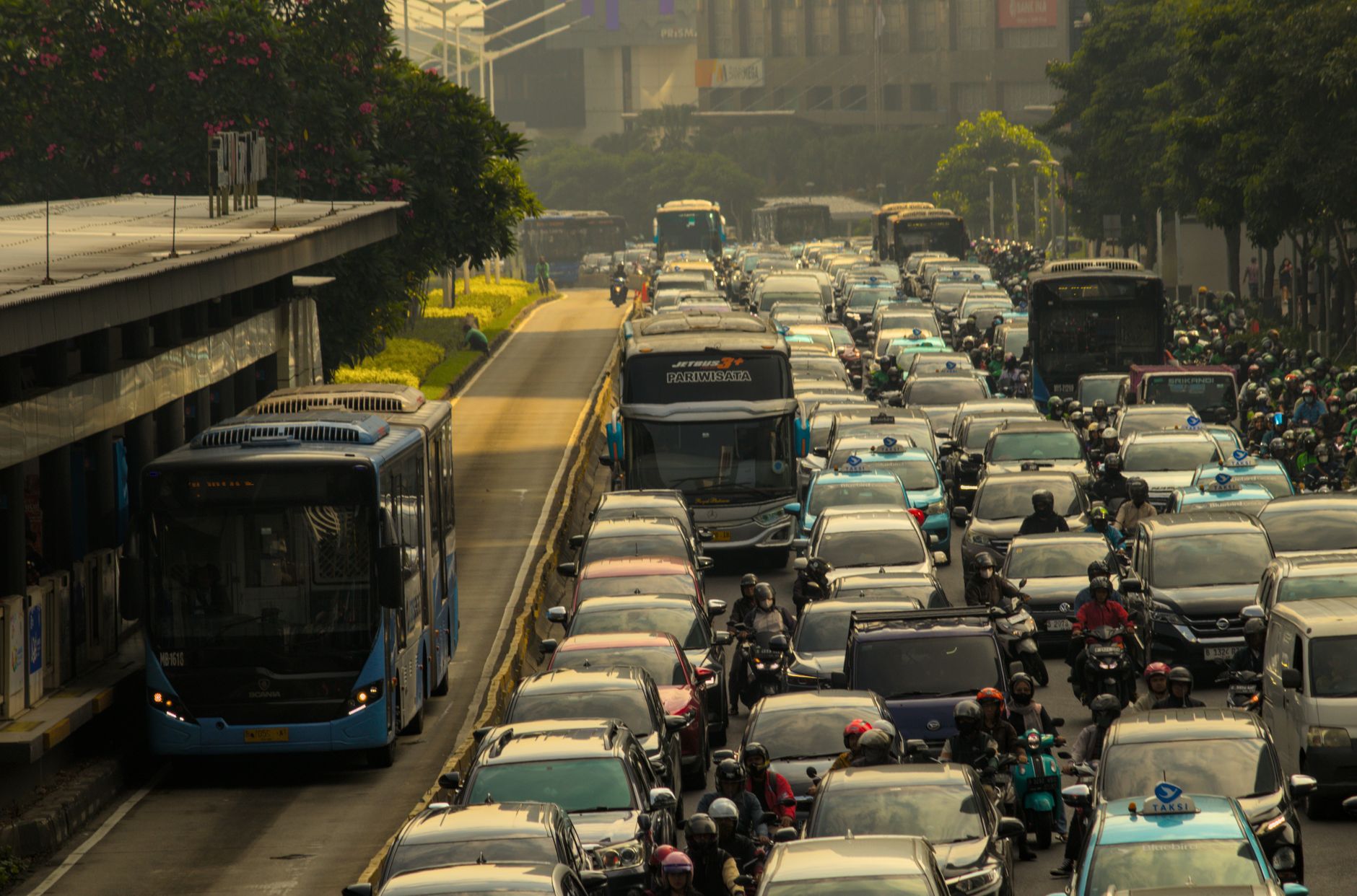 Satu Jam Presale, Semua Tiket Konser BTS Jakarta Ludes Dipesan ...