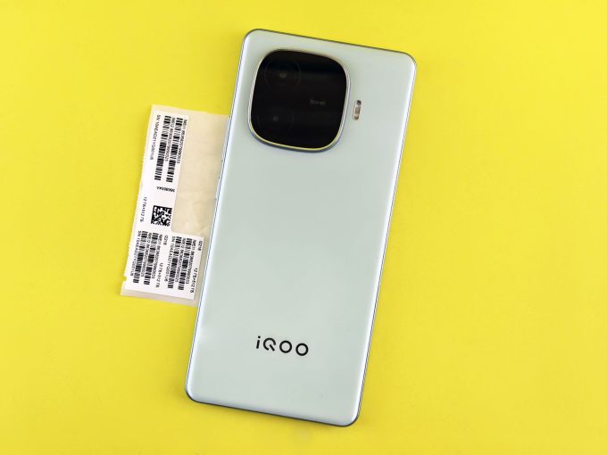 iQOO Neo 12 Bakal Dobrak Standar dengan Layar 2K 185 Hz, Patahkan Klaim ...